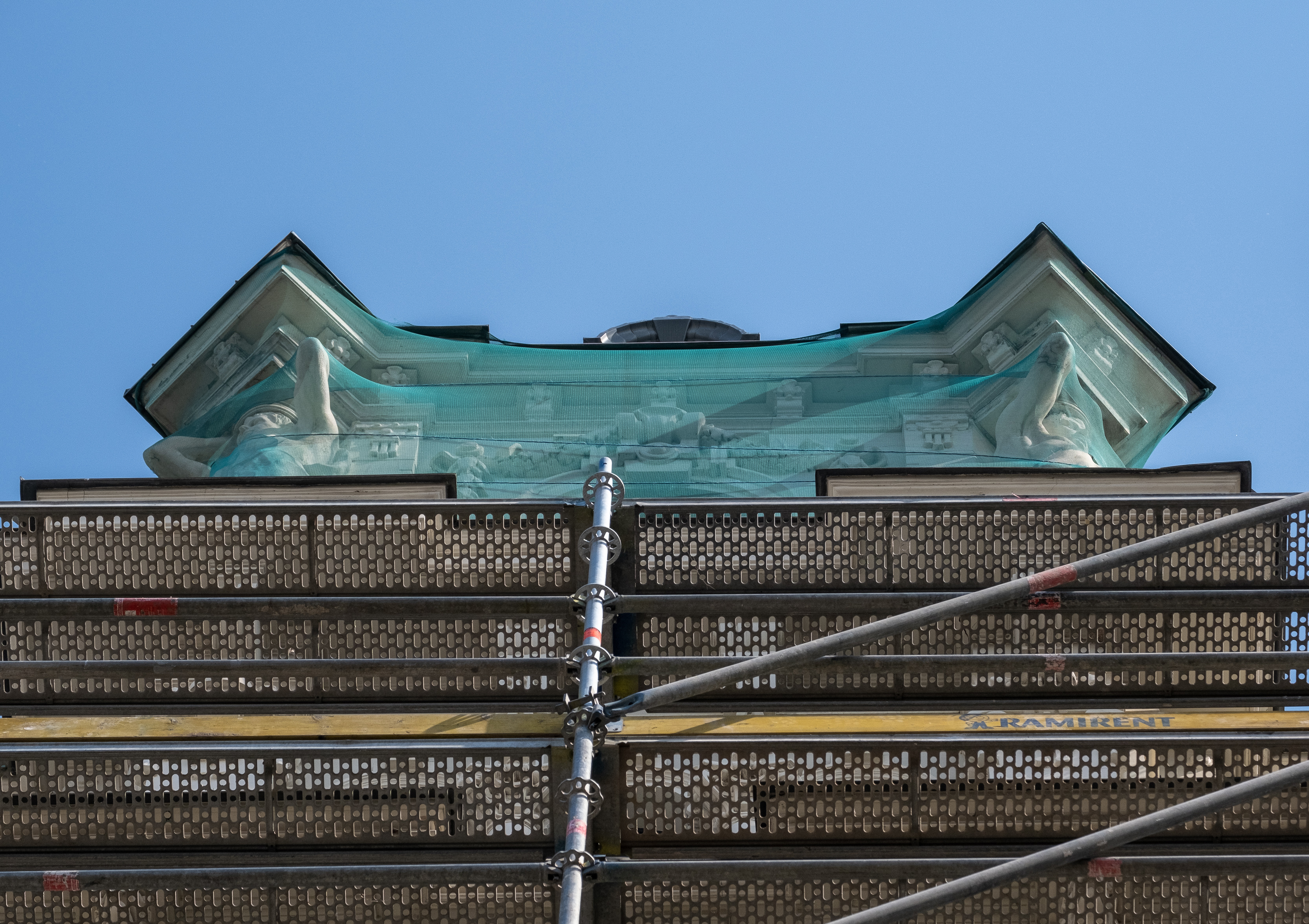 Renovation of the façade of the SSE Riga building | Stockholm School of ...