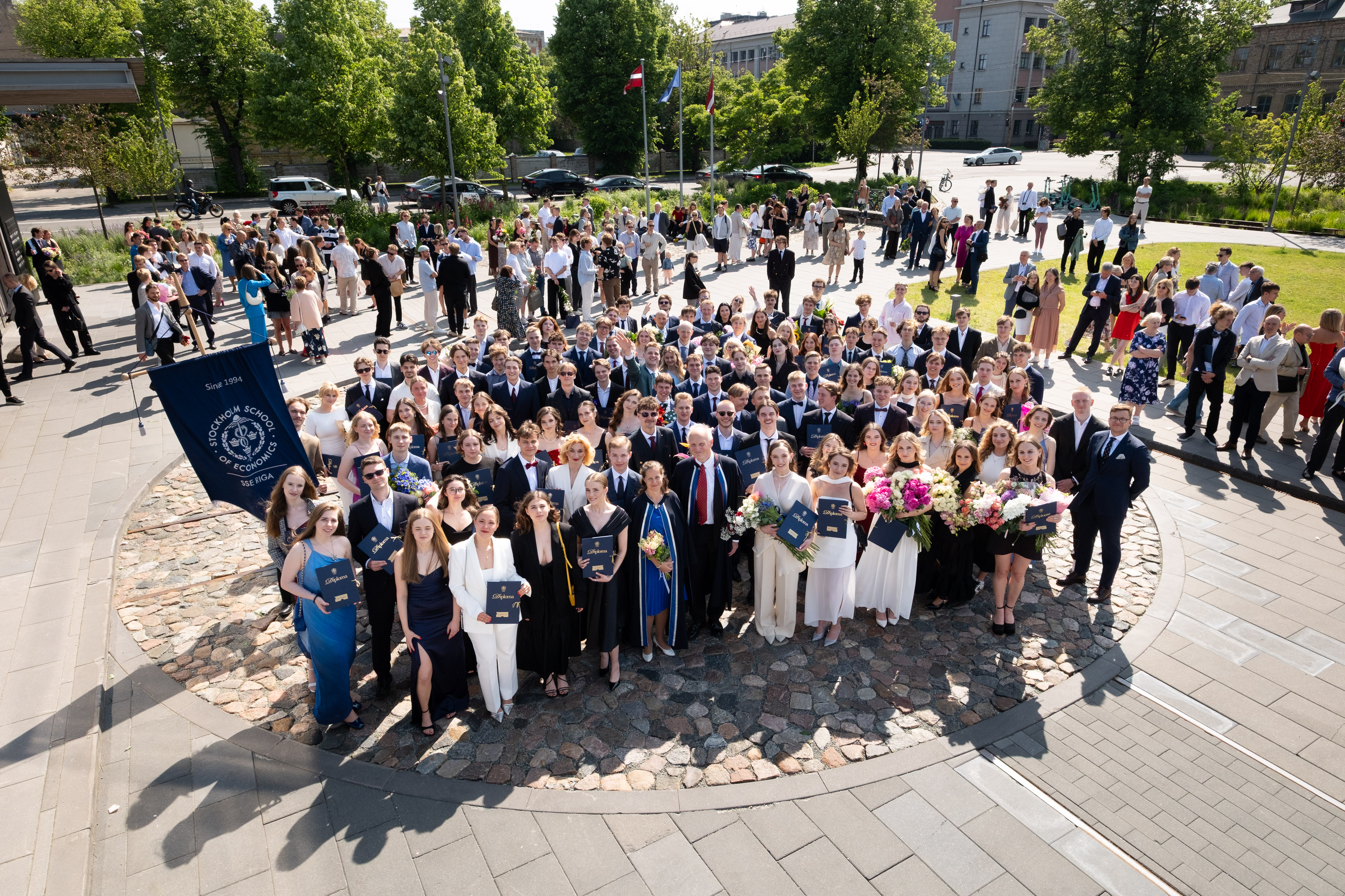 SSE Riga celebrates 132 new graduates of the Bachelor Class of 2025 ...